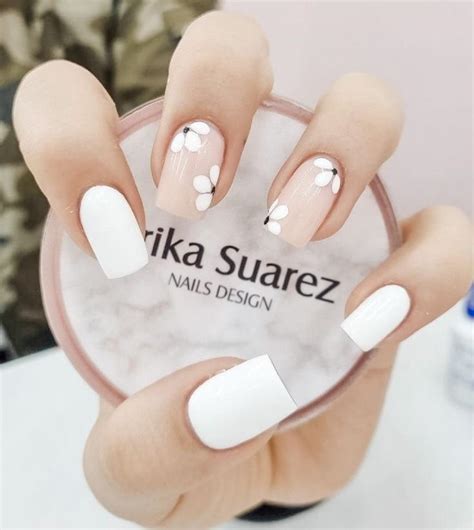 طرح لاک ناخن تزیین و طراحی ناخن دخترانه با لاک ساده، شیک و اکلیلی