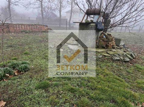 Едноетажна тухлена къща в село Победа Едноетажна къща 30 кв м РЗП 750 кв м двор Къщи Ви