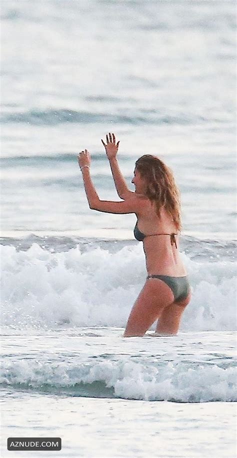 Gisele Bundchen Out Enjoying The Warm Weather While Vacationing In Costa Rica AZNude