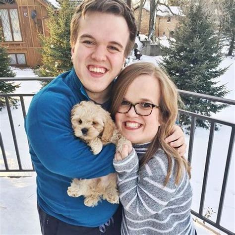 Explain The Difference Between A Dwarf And A Midget