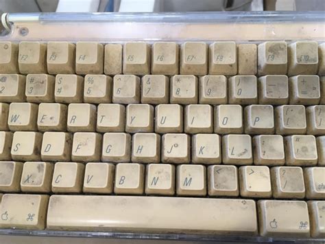 I Think This Is The Worst Keyboard Ive Ever Seen Rvintageapple