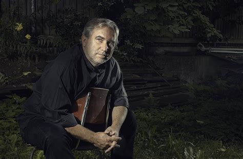 Nosek O Um Leck M Emeslu A Hran Si Magnoli Cz Ijte Barevn Ivot