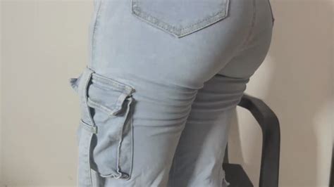 ME ORINO EN MIS JEANS CHLOE WET JEANS Clips4sale