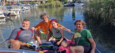 ФОТО Падобранците од „Аеро клуб Скопје“ ја збогатија маратонската програма Ohrid1