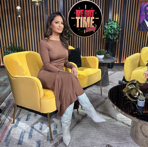 Rocsi Diaz Oh Honey I Have A Runner In My Pantyhose 🤣 Name That Movie 🍿 Instagram