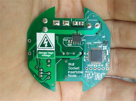 Wall Socket Insertable Node Enables Open Source Hardware Innovation