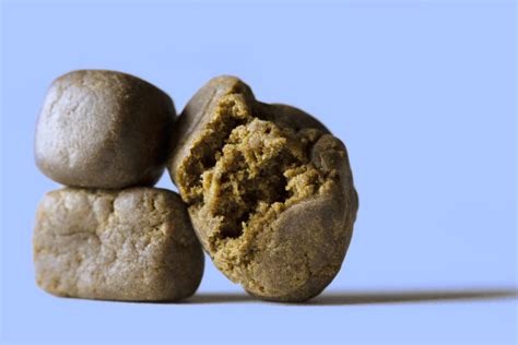 Hash 101 How To Make Hash And Smoke It Weedmaps