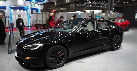 2023 서울 1000마력 내뿜는 테슬라 모델 S 플래드