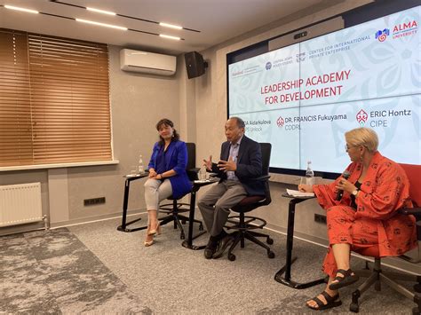 Фрэнсис Фукуяма впервые посетил Центральную Азию