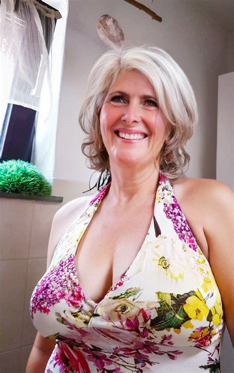 Mature Ladies Dressed And Sexy