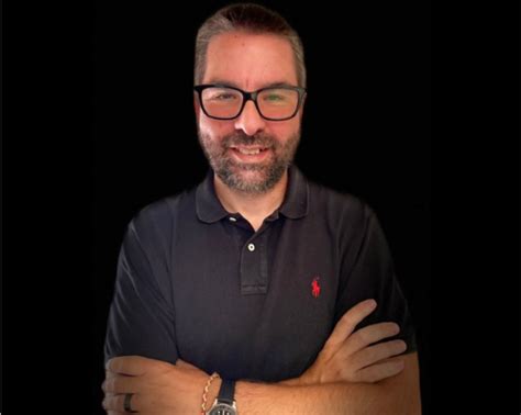 Dr Diego Vallarino Medium