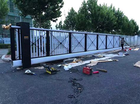 九竹电动门伸缩门维修道闸停车场车牌识别系统南京九竹厂家