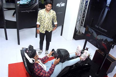 అదిరిపోయే మోడళ్లతో ఆకట్టుకుంటున్న ఎలక్ట్రిక్‌ బండ్లు ఫొటో గ్యాలరీ Namasthe Telangana