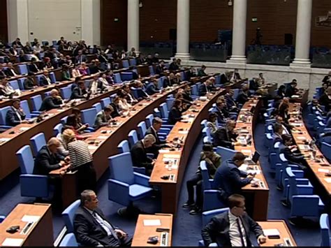 Свикват извънредно заседание на Комисията по здравеопазване за заплатите на болничния персонал