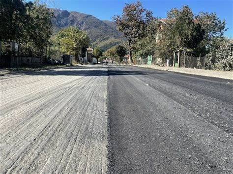 Ремонтни дейности ограничават движението по главната улица в кв „Бистрец“