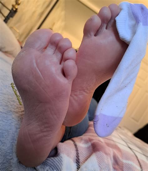 Hot Soles Harlot — Ultra Shiny Ultra Smooth Ultra Hot 🔥