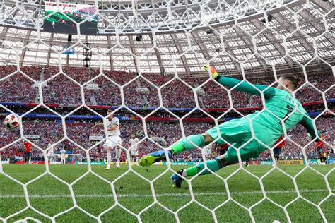 Russias Maverick Star Artem Dzuba Dresses As Deadpool And Was Dropped