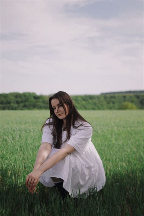 Фото в полі фото на вулиці