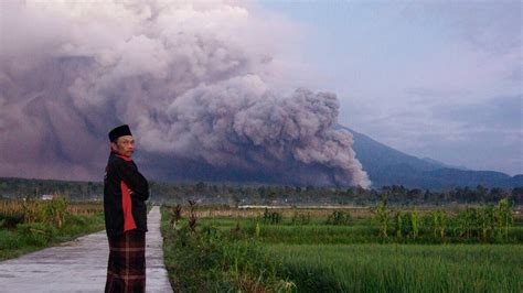 Gunung Berapi Semeru Tenang Setelah Letusan Dahsyat