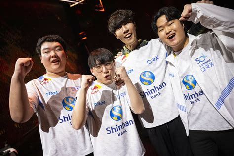 Drx 프나틱에게 패배 5 6위로 챔피언스 마무리