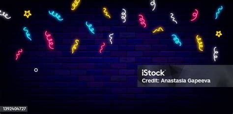 색종이 네온 배경 수상자 상 개념 텍스트를위한 반짝이는 공간 빛나는 효과 포스터 벡터 일러스트 레이 션 개념에 대한 스톡 벡터 아트 및 기타 이미지 Istock