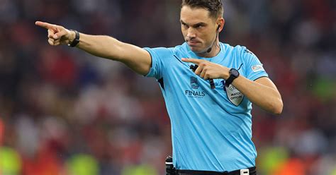 Динамо Київ і Пафос із Кіпру швейцарська бригада арбітрів судить матч Ліги чемпіонів Спорт