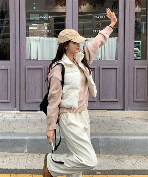 리얼코코 10할인 실베아 패딩 조끼 3 Color 겨울윈터크롭하이넥스트링