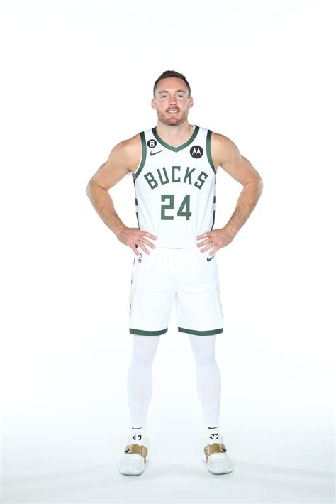 Pat Connaughton On Twitter Year 8 🫶🏼 Run Your Own Race T