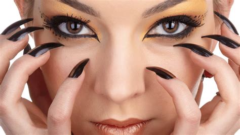 Rare Ways To Attract Literally Anyone To You According To Psychology YourTango