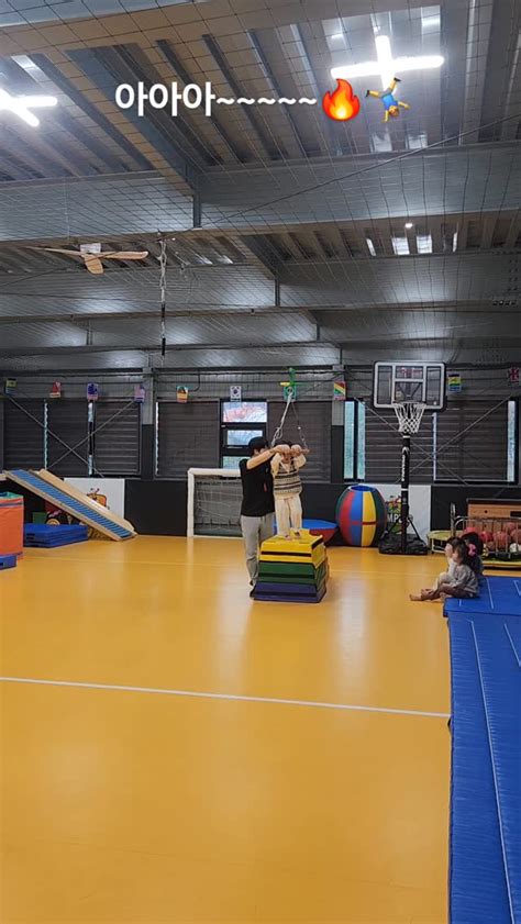 짐플러스 용황점 유아체육💪 실내유아축구⚽️ 인라인⛸ 실내초등축구⚽️ 초등농구🏀 회원상시모집합니다 수업별로 정원이 정해져 있습니다 차량 등하원 운행합니다🚍 경주유아