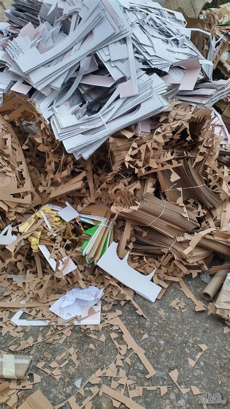 Изкупува хартия Купува София Изкупува отпадъчна хартия вестници списания брошури оф