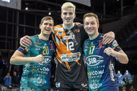 Ліга чемпіонів “Перуджа” здолала “Берлін” та інші матчі 1 4 фіналу