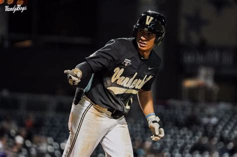Davis Diaz Infielder Vanderbilt Commodores Nil Profile Opendorse