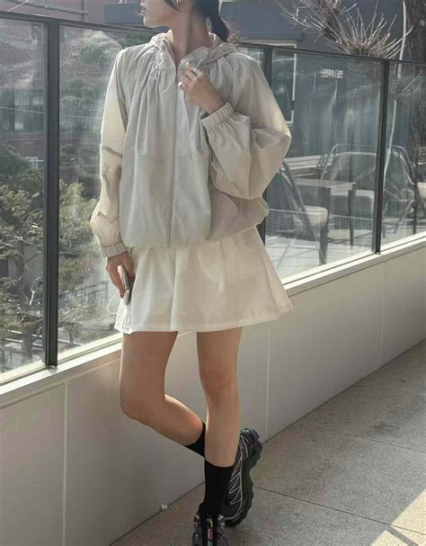 Basic ⭐️韓國a系列新品上架囉～ 最近天氣變熱，每天都在想「今天要穿什麼」 Facebook