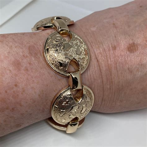 Corolite Vintage Gold Tone Link Bracelet Vintage Textured 7 Inch Disc