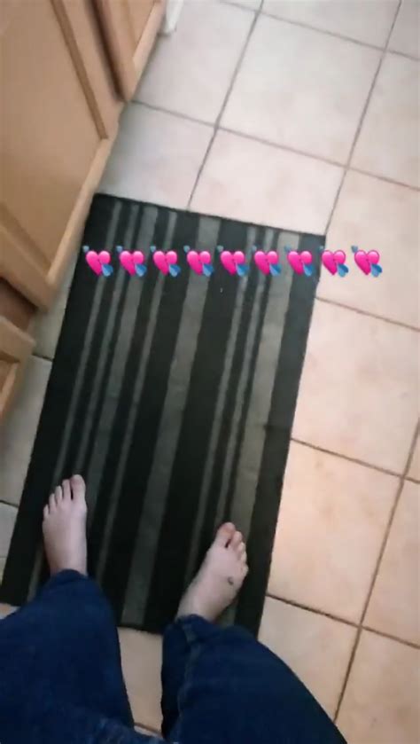 Katelyn Tarvers Feet