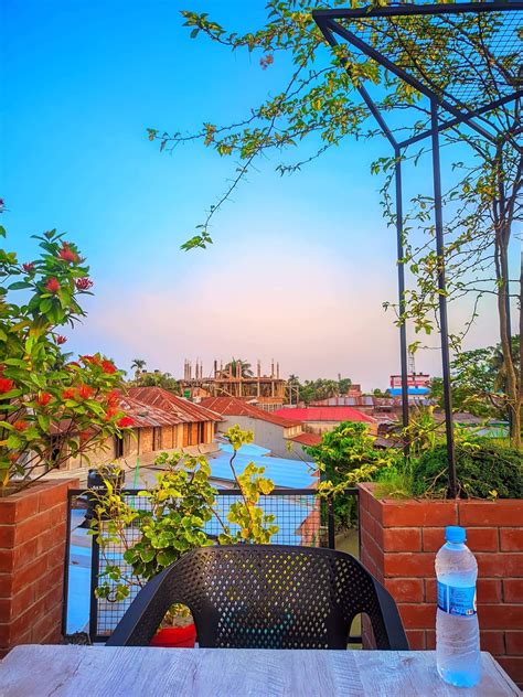 গল্পের ডাকবাক্স বৃষ্টি তো অনেক আগেও হয়েছে মন টা কেনো জাগে নি কাশবনের সাদা ফুল গুলো আগে কখনো