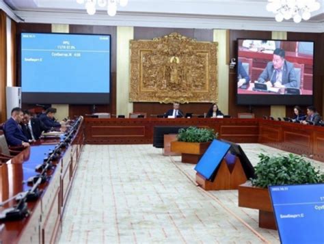 Хүүхдийн эрхийг хангах хамгаалахтай холбоотой асуудлаарх Улсын Их Хурлын хяналтын сонсгол шууд