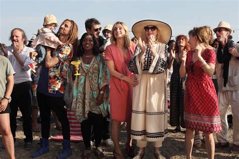 Imagini C Est Quoi Cette Mamie Imagini A Nnebunit Bunica Imagine Din