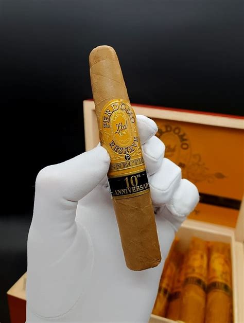 Сигары PERDOMO RESERVE 10th ANNIVERSARY CONNECTICUT CHAMPAGNE FIGURADO ...