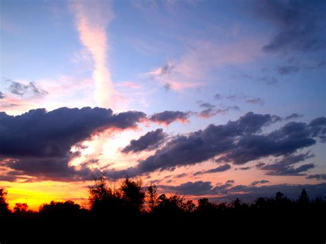 무료 이미지 일몰 해돋이 자연 태양 아름다운 주황색 전망 여름 경치 배경 푸른 햇빛 구름 색깔 아름다움 새벽 황혼 장면 어스름 풍경화