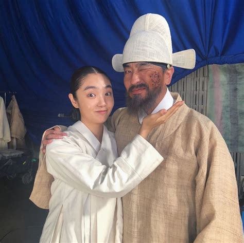 Behind The Scenes Photos From Kingdom Season