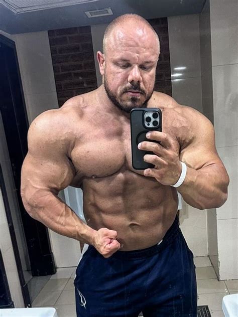 Bodybuilder Kevin Gebhardt Dead At 31 Just Weeks After Serious Knee Surgery The Weekly Times
