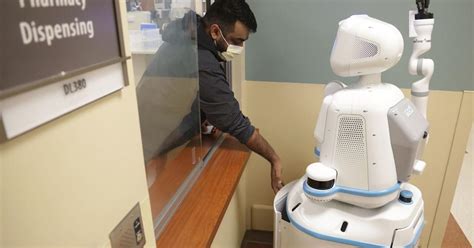 Jetsons Style Robots Are Invading Chicago Area Hospitals Amid Worker Shortage Back Page