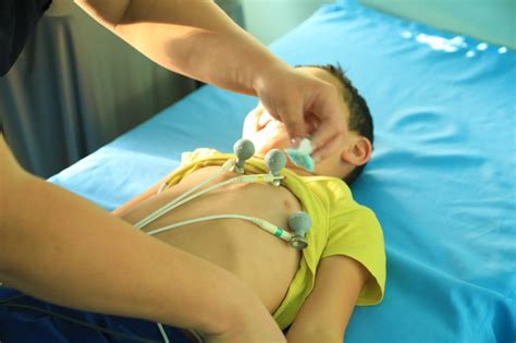 ЕБС ийн нэгдүгээр ангийн сурагчдаас зүрхний эмгэгийн оноштой 447 хүүхэд байна