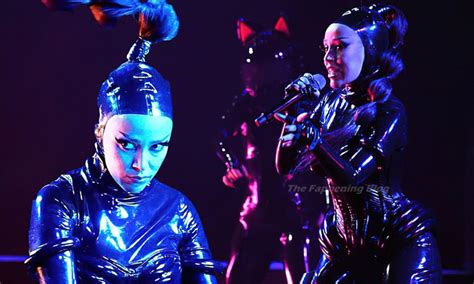 Doja Cat Sexy Electrifying Say So Performance 5 Pics Videos
