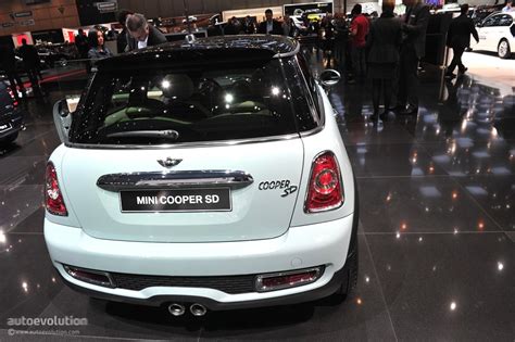 Geneva 2011 Mini Cooper Sd Live Photos Autoevolution Geneva 2011 Mini Cooper Sd Live Photos Autoevolution