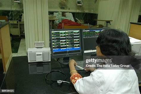 Dr Ram Manohar Lohia Hospital Photos Et Images De Collection Getty Images