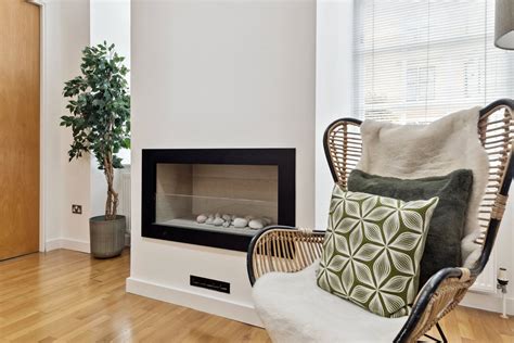 01 3 Caledon Street Dowanhill Glasgow G12 9dy Rettie