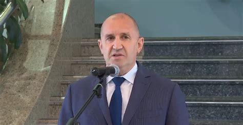 ОТ ПОСЛЕДНИТЕ МИНУТИ Радев буни отново държавата сезира КС за отхвърленото искане за